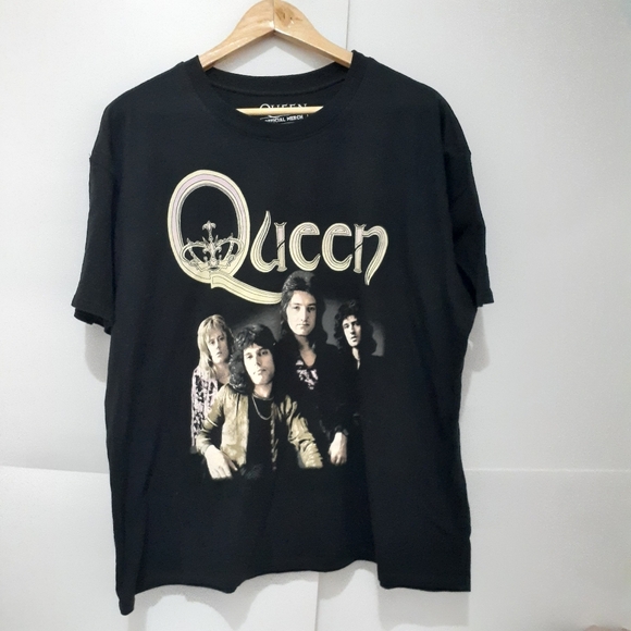 Queen Official Merch | Tops | Queen Band Black Graphic Tshirt | Poshmark
